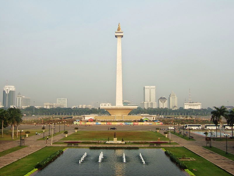 7 Monumen Bersejarah Yang Ada Di Indonesia | Warming News