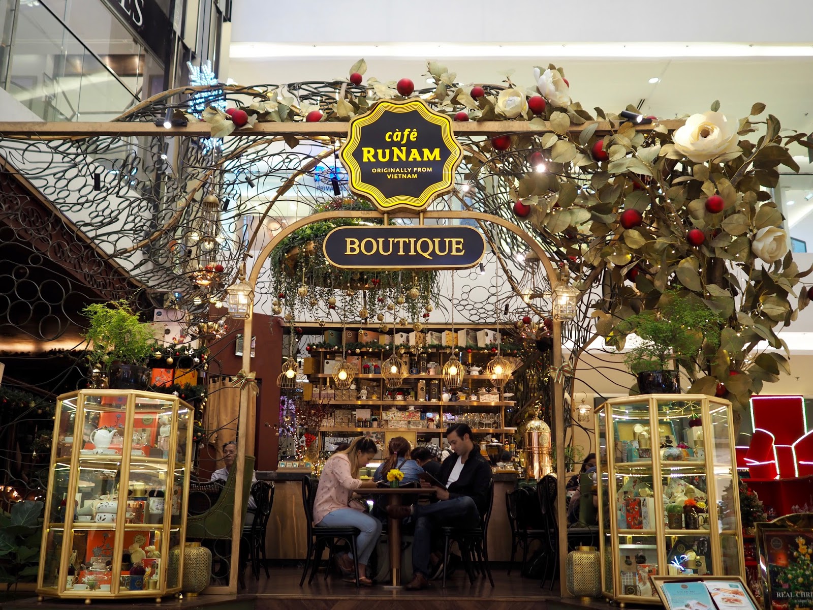 Ho Chi Minh City - Eat - Cafe RuNam Boutique @ Takashimaya Vietnam 越南的 ...