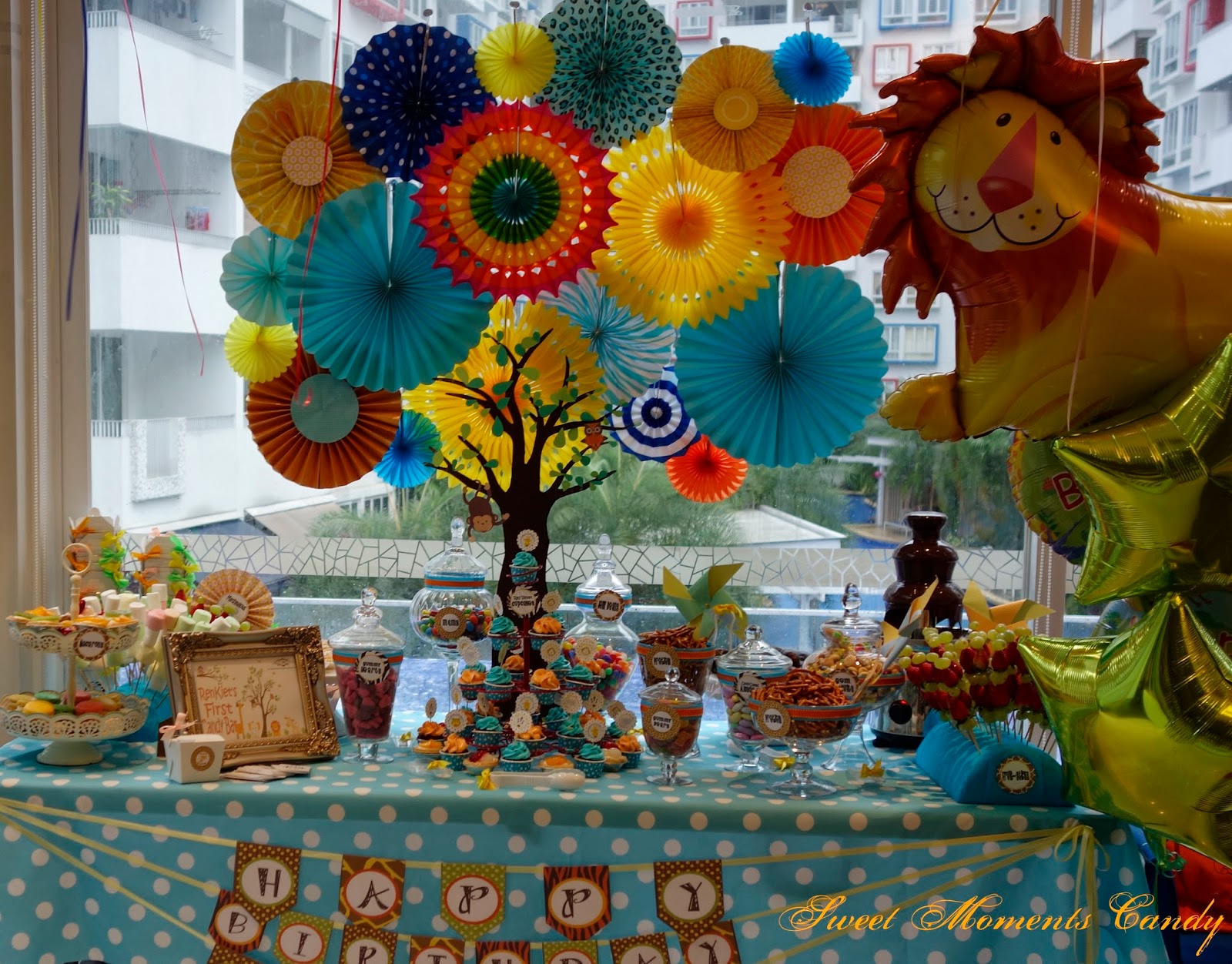 A Reception to Remember: Safari/ Jungle Candy Bar: A popular theme for ...