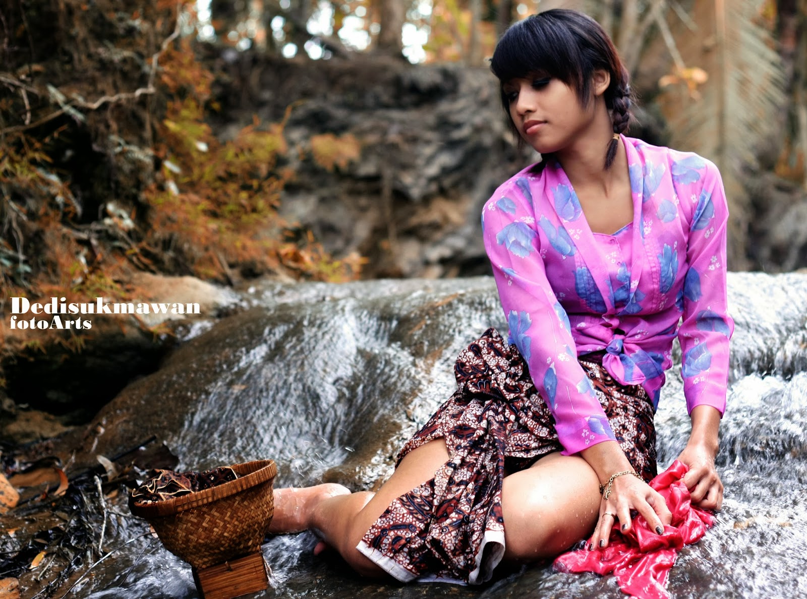 Tema Gadis Desa Lumbricus Potrait