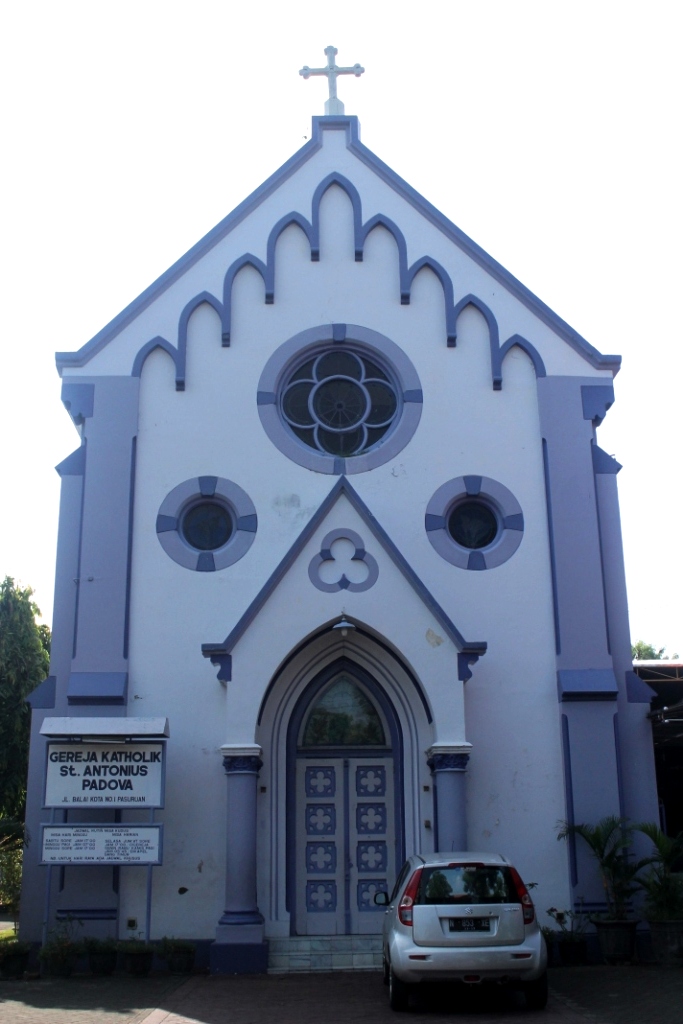 Fotografi Gereja Katolik di Indonesia: Gereja Katolik St. Antonius ...