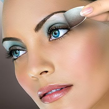 Fashion Mag: How To Know What Make Up Colors To Wear For Blue Eyes