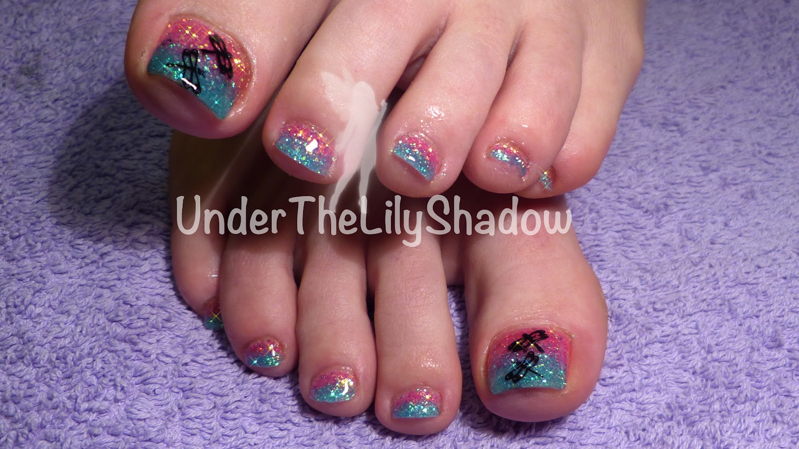 underthelilyshadow: Glitter Toes - Dragonfly
