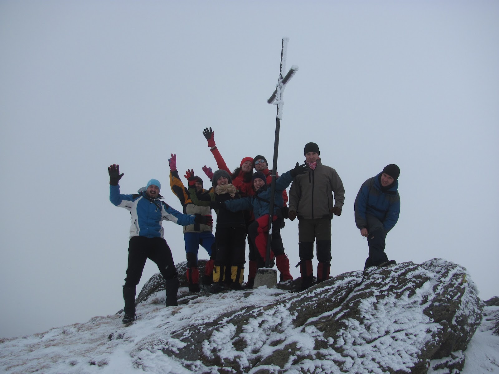 Maci in par: Revelion 2012 cu bucurii simple, la Cabana Prejba