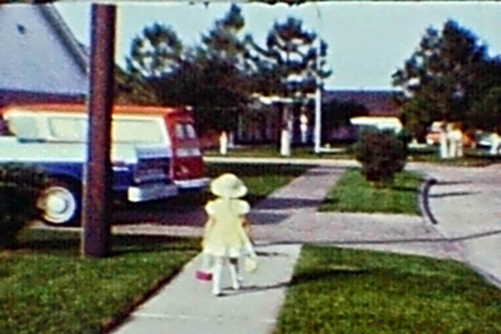 περιπλάνηση: Super 8 Stills, Round 1