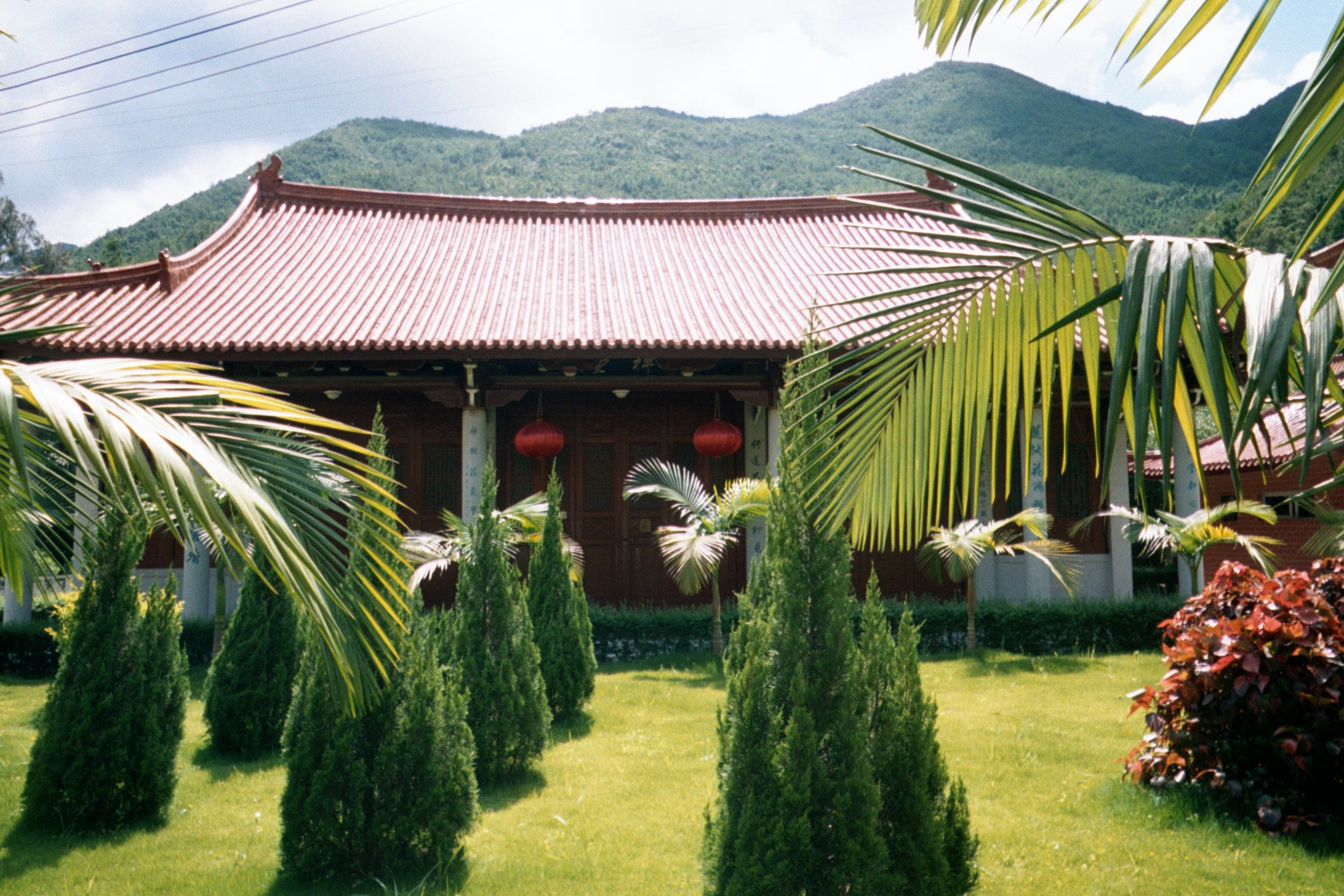 Leaving for the Rising Sun: Chinese Zen Master Yinyuan and the ...