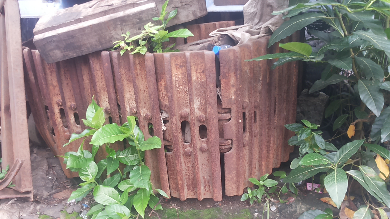 Products: trackpad for backhoe excavator track pad from Japan