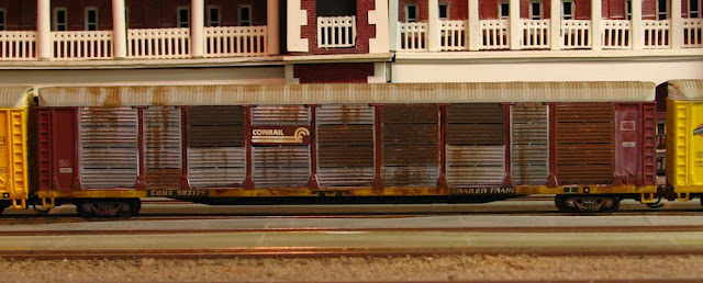Needles Division Santa Fe RR N Scale: 1981 Autorack led by GP38 3532