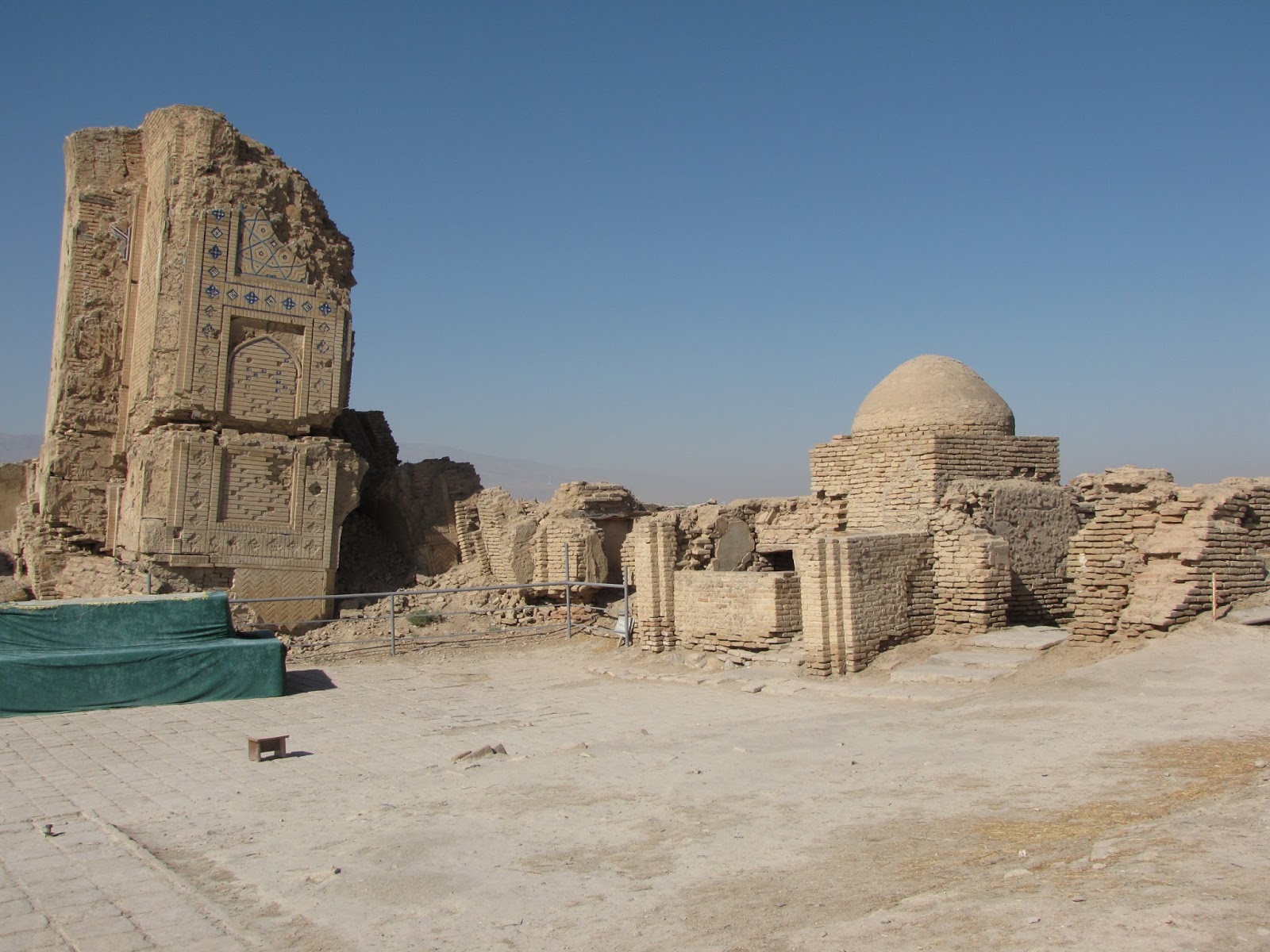Lilandjohnincentralasia: Kow Ata Underground Lake, Turkmenistan