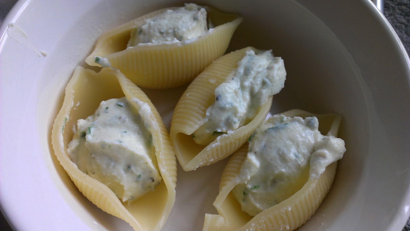 Got it, Cook it: Stuffed Baked Pasta Shells with Easy Homemade Marinara