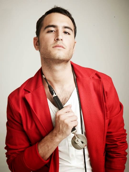 El Lavadero de las Muñecas: 'CHUY' ES CAPTADO MUY CARIÑOSO CON UN HOMBRE