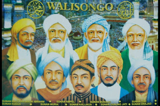 HADROH SYAUQURROSUL: SEJARAH SINGKAT WALISONGO