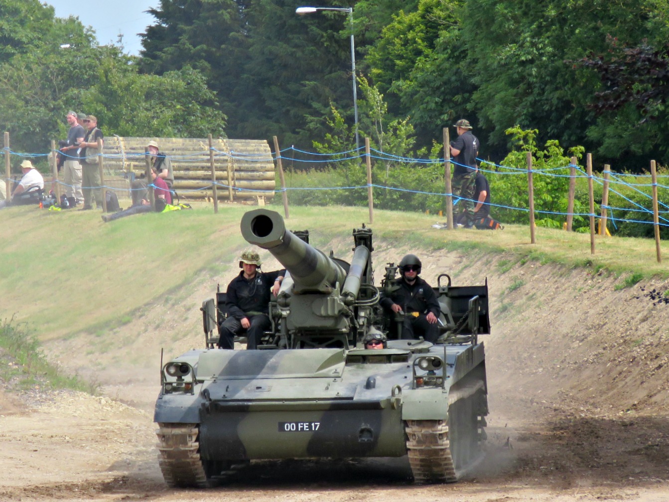 just saying ...: Tankfest 2015 ... a beauty pageant for ... tanks and ...