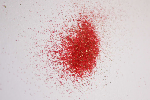 Create your own embossing powder colours