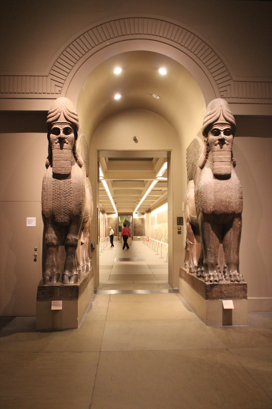 The Mr. Hunter Wall: Colossal Winged Bulls From the Palace of Sargon II