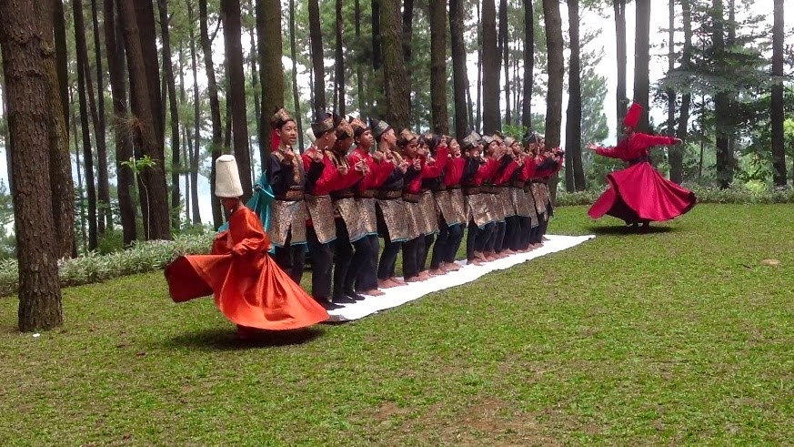 PONDOK RUMI (TARIAN SUFI RUMI WHIRLING DERVISH): Saman Dance and Tari ...