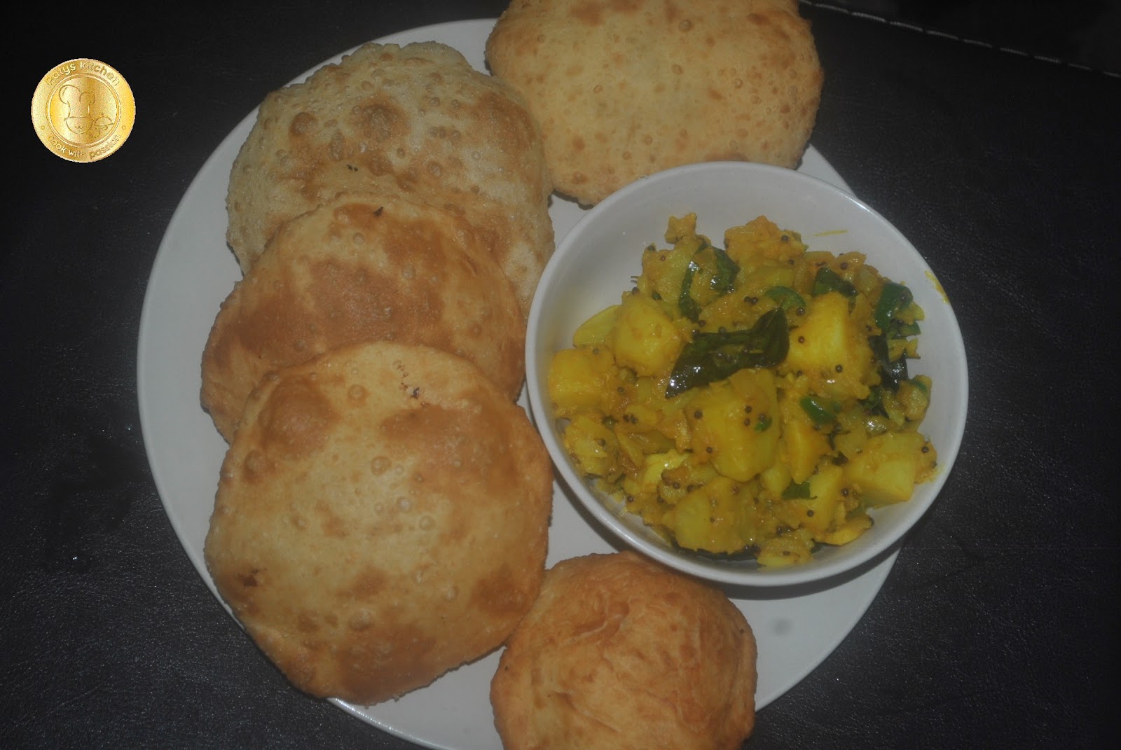 PATYSKITCHEN: POORI BREAD WITH POTATO BHAJI / ROTI POORI
