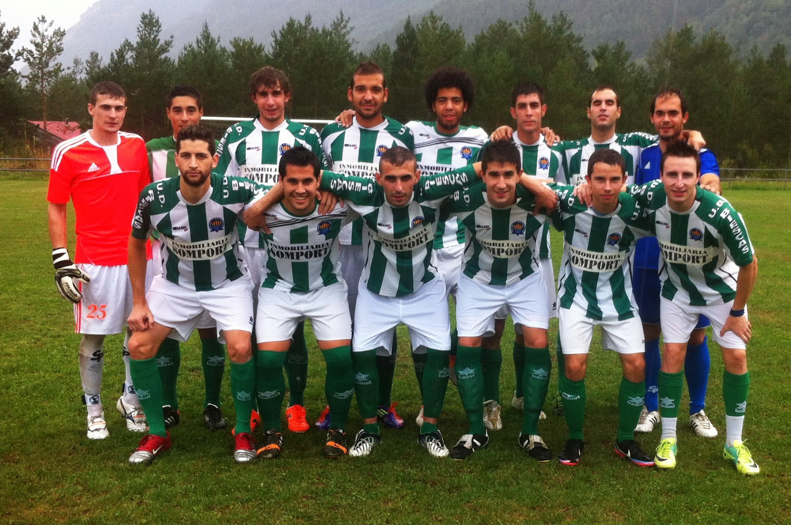 EL FÚTBOL DE SABIÑÁNIGO: EL BIESCAS CIERRA LA PRE-TEMPORADA