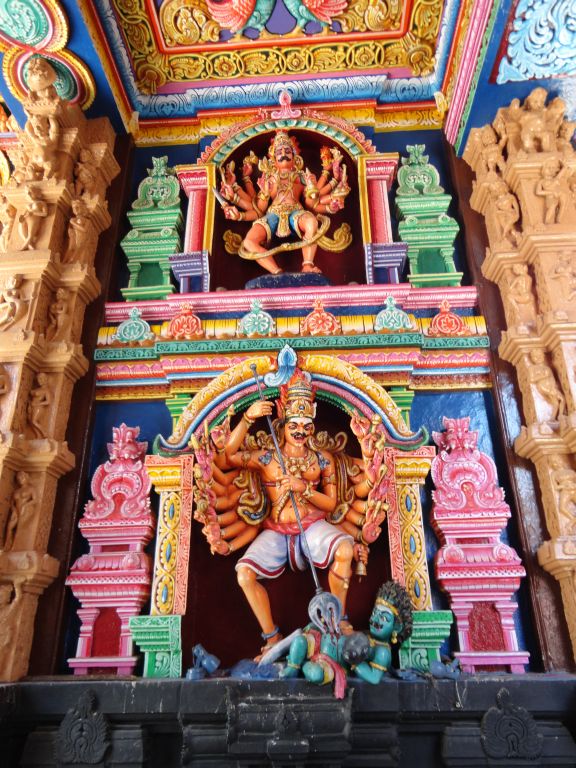 Krishna's ePages: Attukal Bhagavathy Temple and Pongala Mahotsav 2011