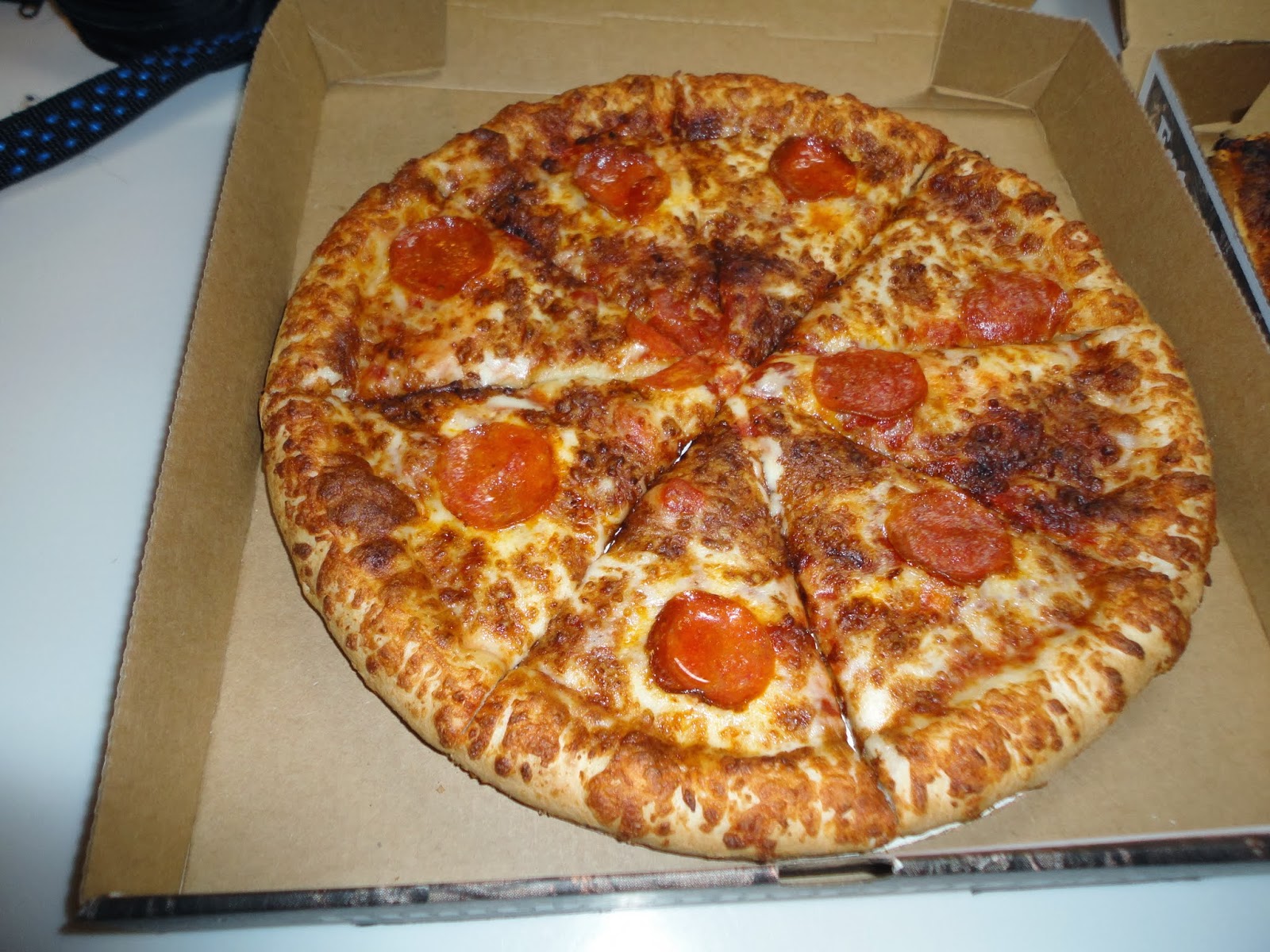 The Iowan Pizza Chronicles: Attempt #30 - Hunt Brothers Pizza