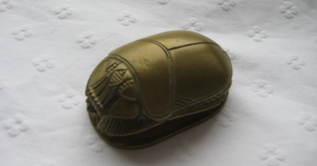 Noblemania: A paperweight that carries significant weight