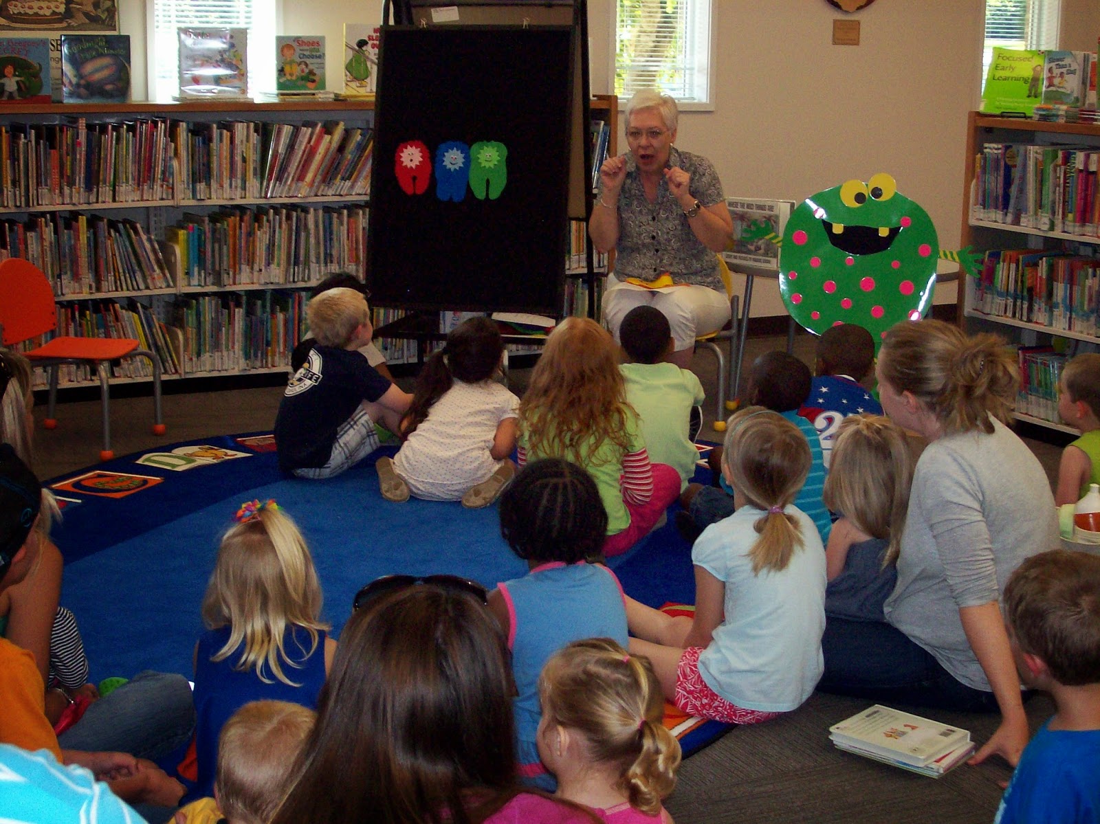 Fun with Friends at Storytime: Happy 3rd Anniversary to Flannel Friday!