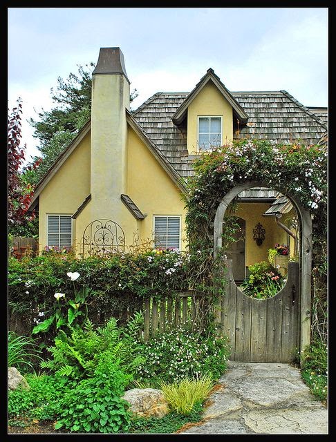 C.B.I.D. HOME DECOR and DESIGN: FAIRY TALE LIVING - THE STORYBOOK STYLE ...