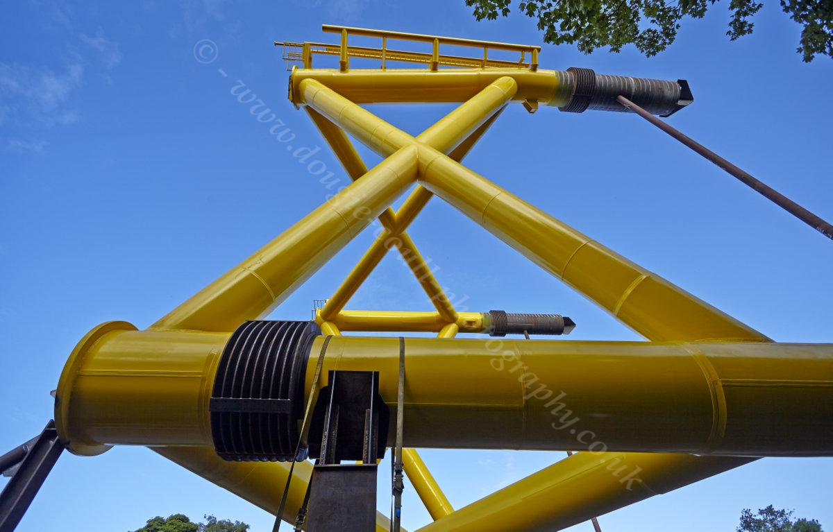 Dougie Coull Photography: Barge Move - Inchinnan Bascule Bridge