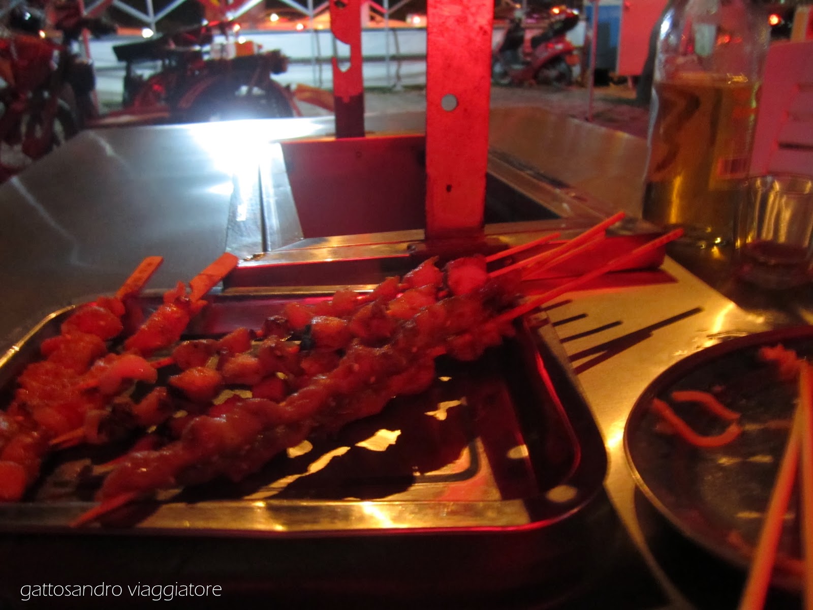 gattosandro viaggiatore - travel blog: A cena con Mickey Mouse (Haikou ...
