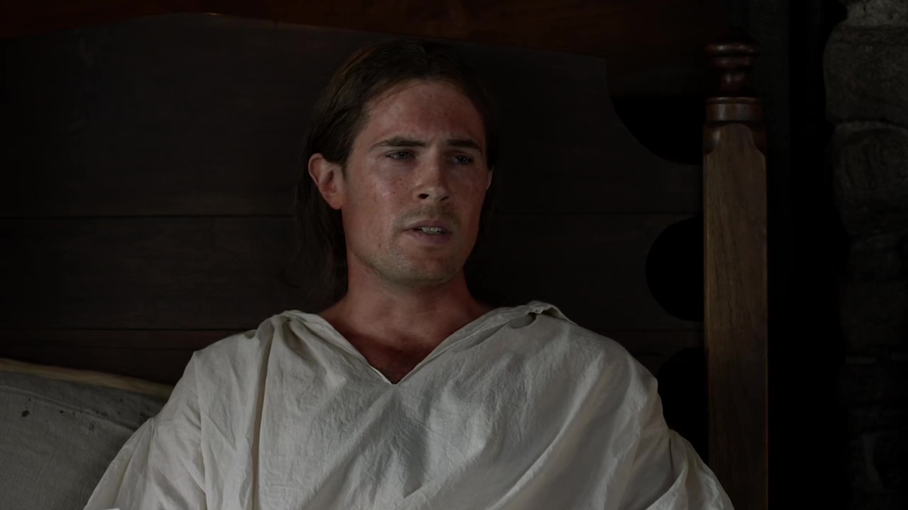 ausCAPS: David Berry shirtless in Outlander 4-06 "Blood Of My Blood"