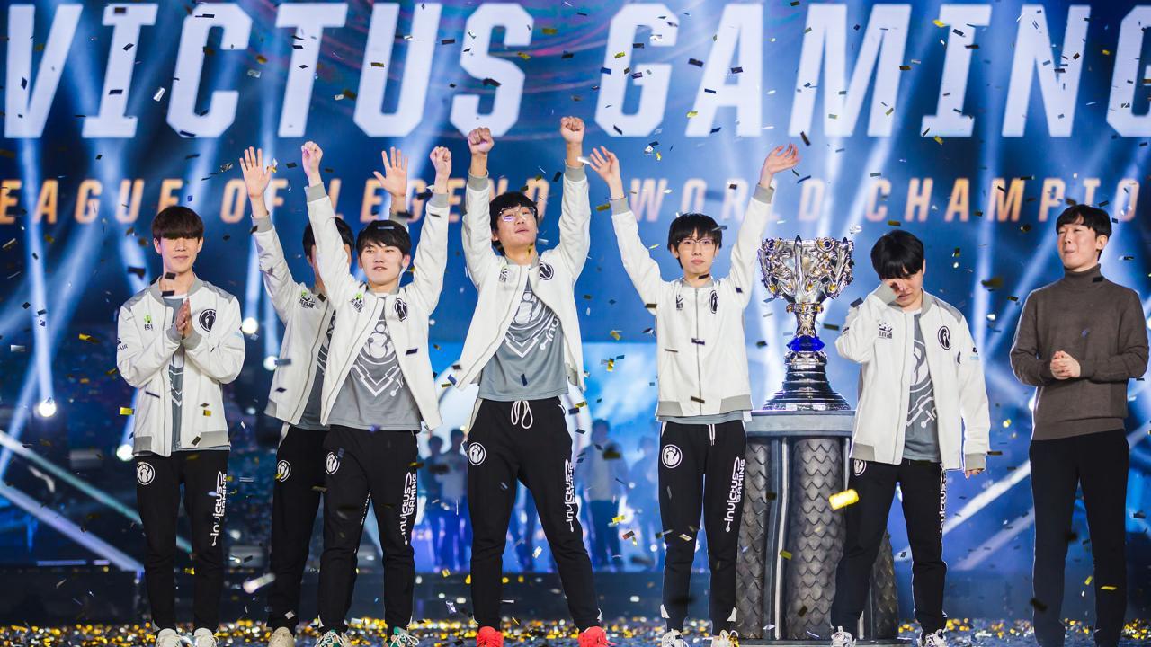 Invictus Gaming bate a Fnatic e se torna campeã mundial de League of ...