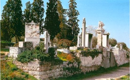 ΑΛΩΝΑΚΙ ΤΗΣ ΠΟΙΗΣΗΣ: ΟΙ ΤΑΦΟΙ ΤΩΝ ΠΡΟΓΟΝΩΝ ΜΑΣ