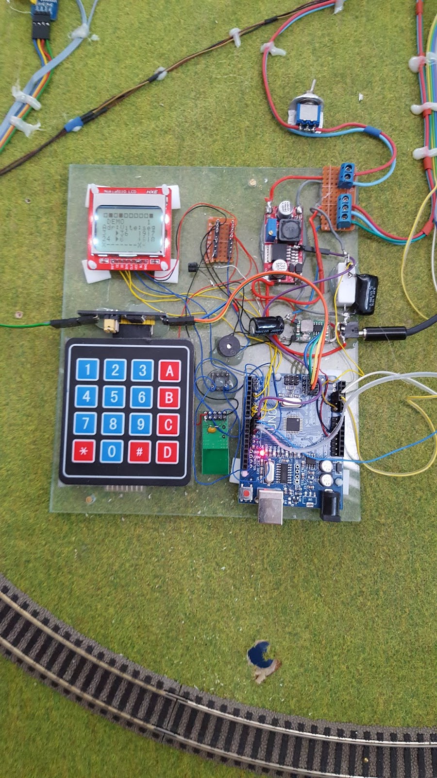 Pilotage des trains et electronique pour modélisme ferroviaire ...