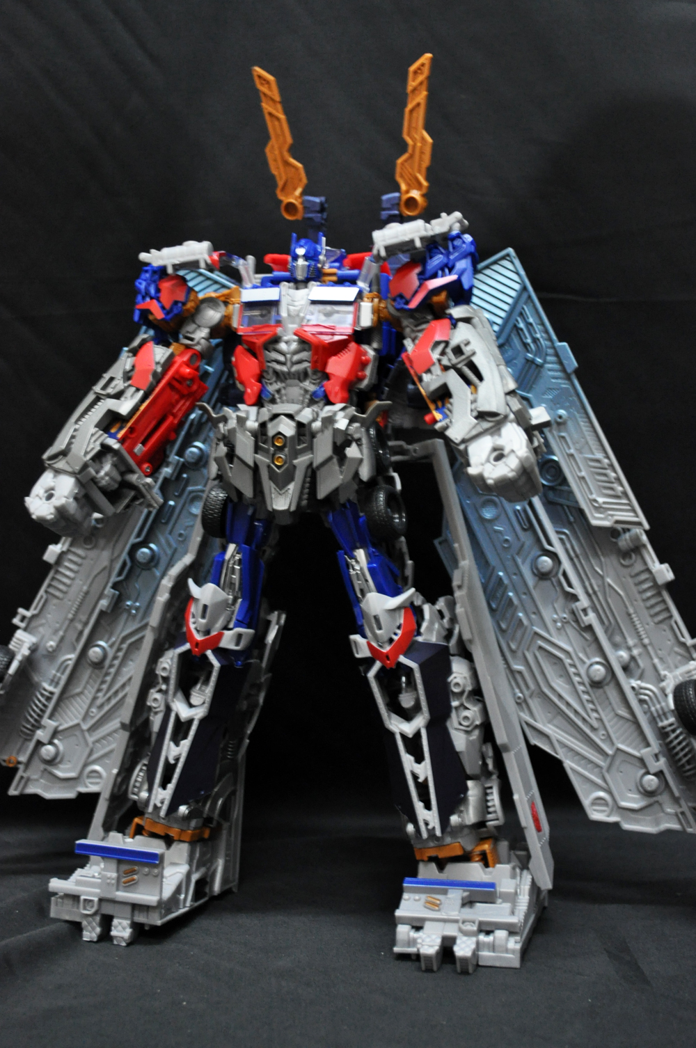 BIG DADDY TOYS: Ultimate Optimus Prime Vol:II
