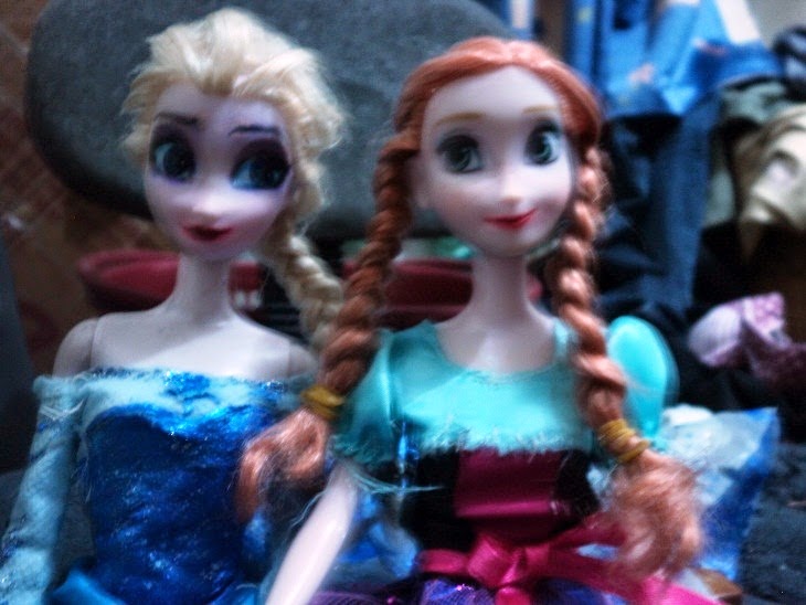 Knocked-off!: Bootleg Doll Review : Bootleg 12" Anna from Frozen Doll