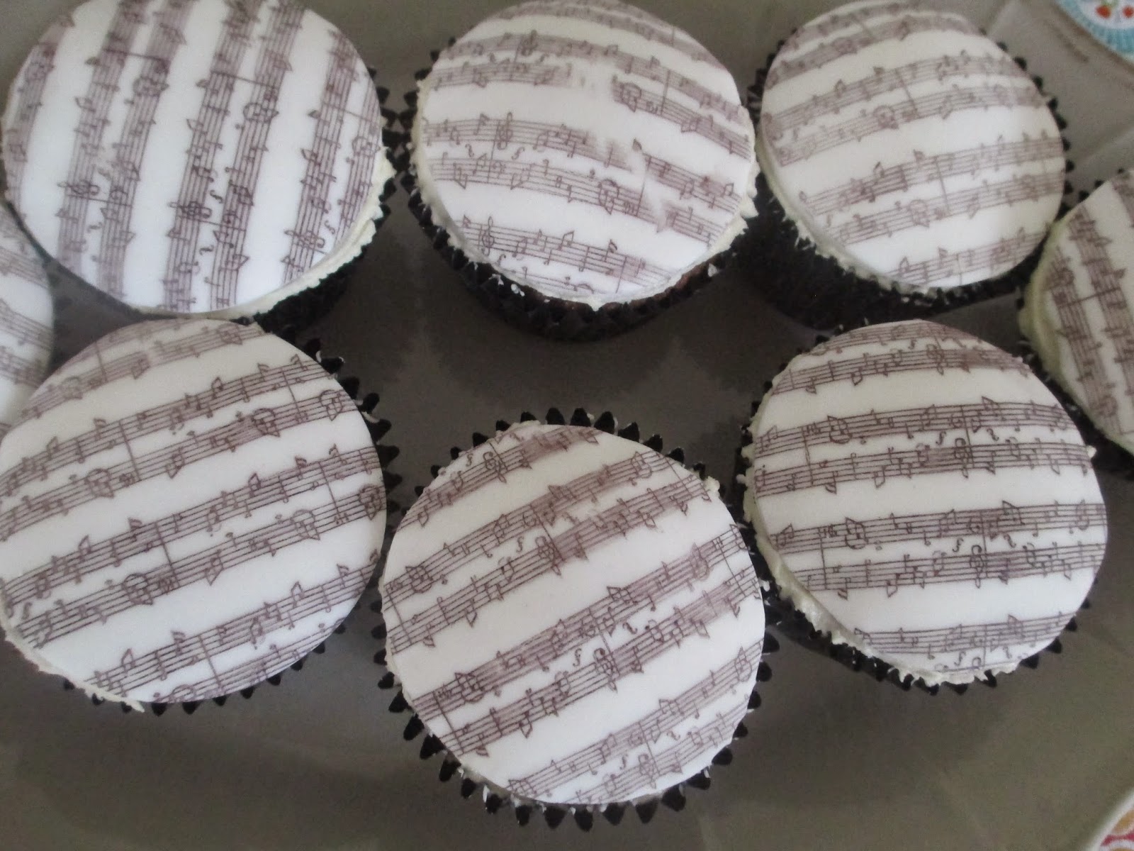 Musical Notes Chocolate Cupcakes for Mark's Birthday | Laws of the Kitchen