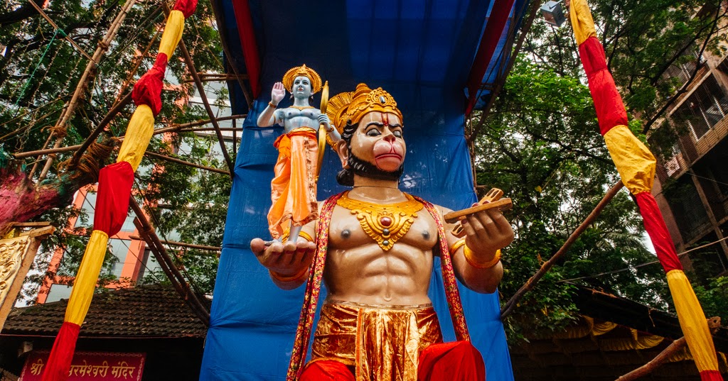 MUMBAI PAUSED: 90 Feet Road