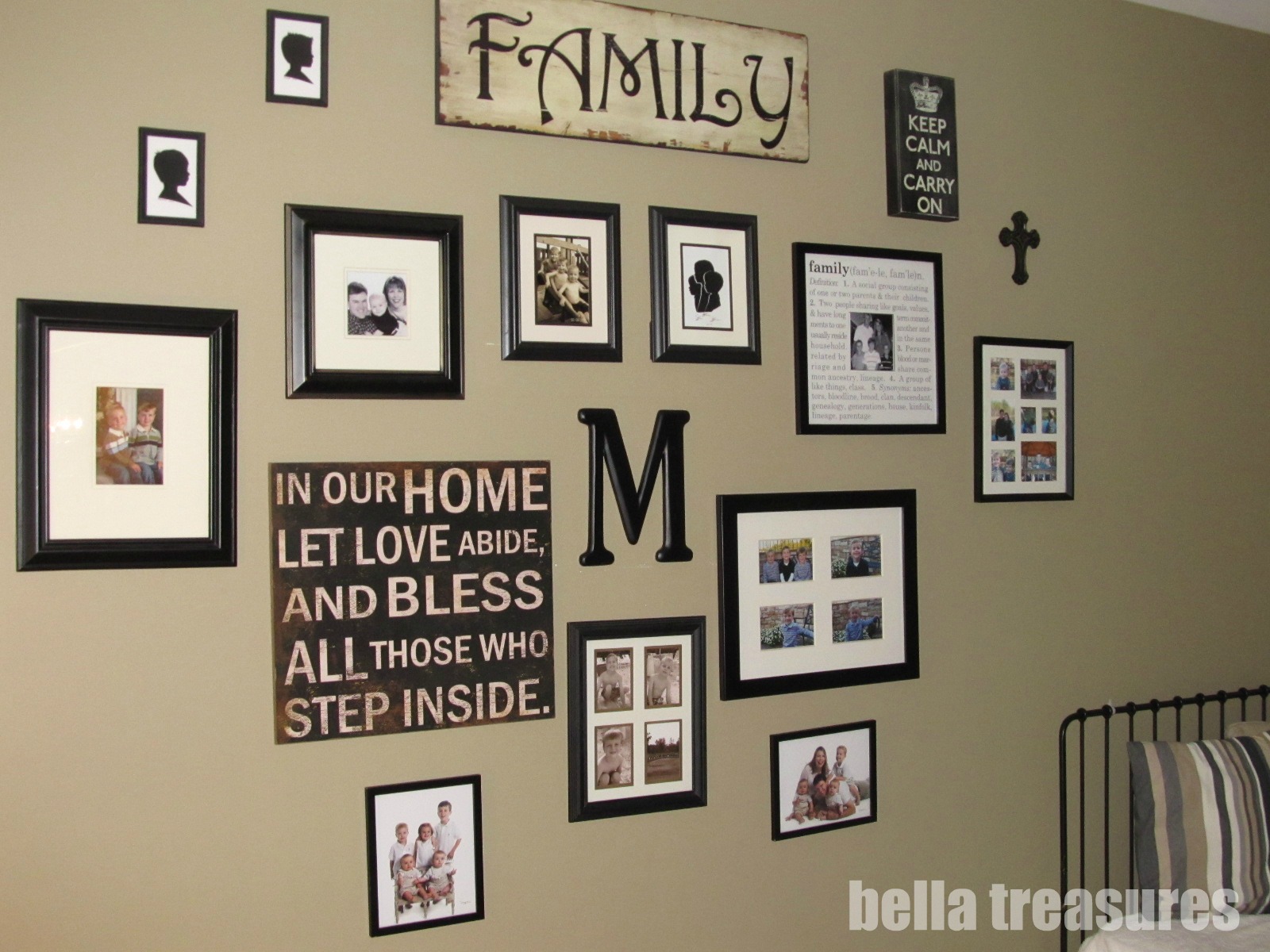 Bella Treasures: Family Picture Wall