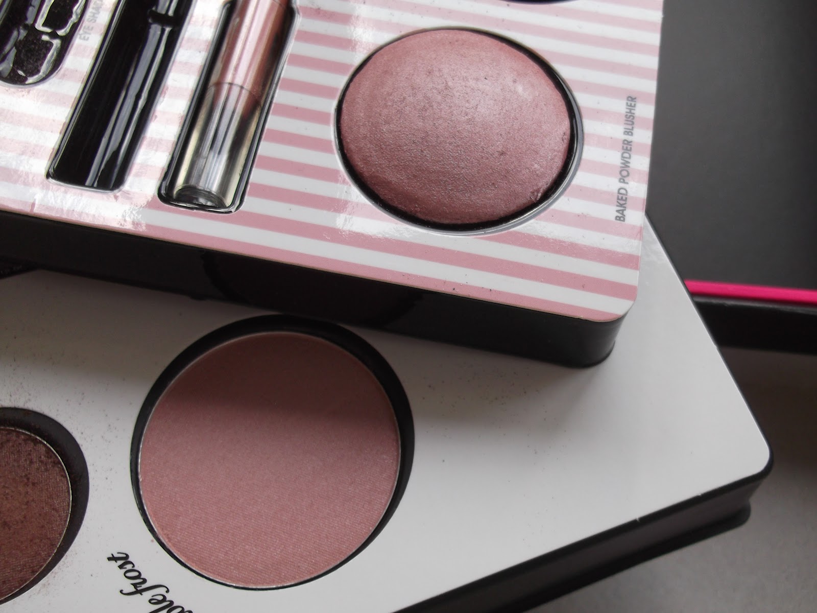 Frontcover and Boots 17 Make Up Kits | British Beauty Blogger