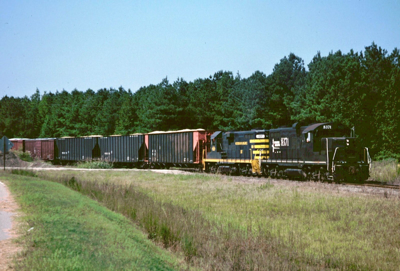 Highball 661 West: Shortline Railroads