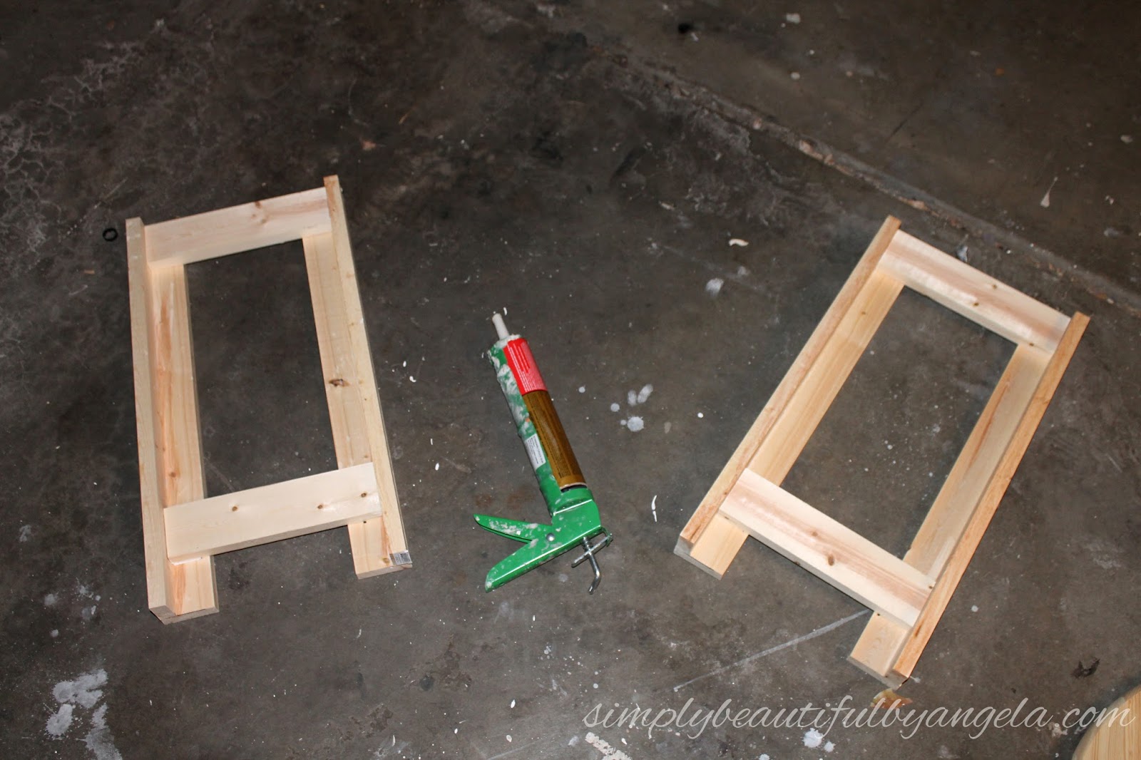 $20 Simple DIY Side Table