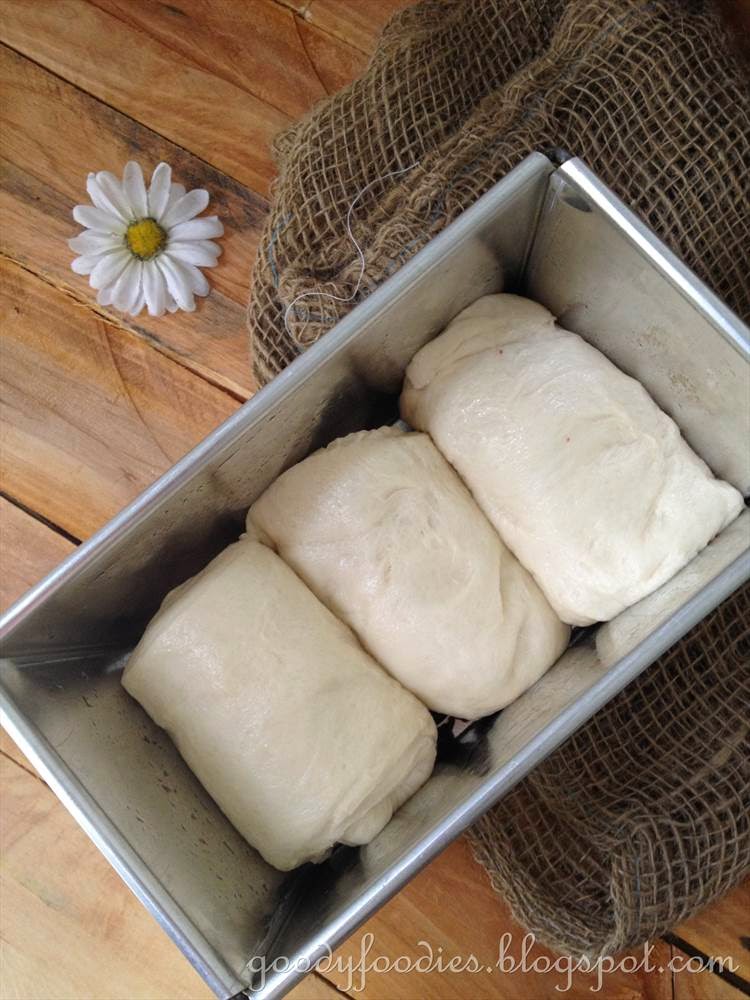 GoodyFoodies: Recipe: Plain White Loaf (Wu Pao Chun Champion Toast 金牌土司)