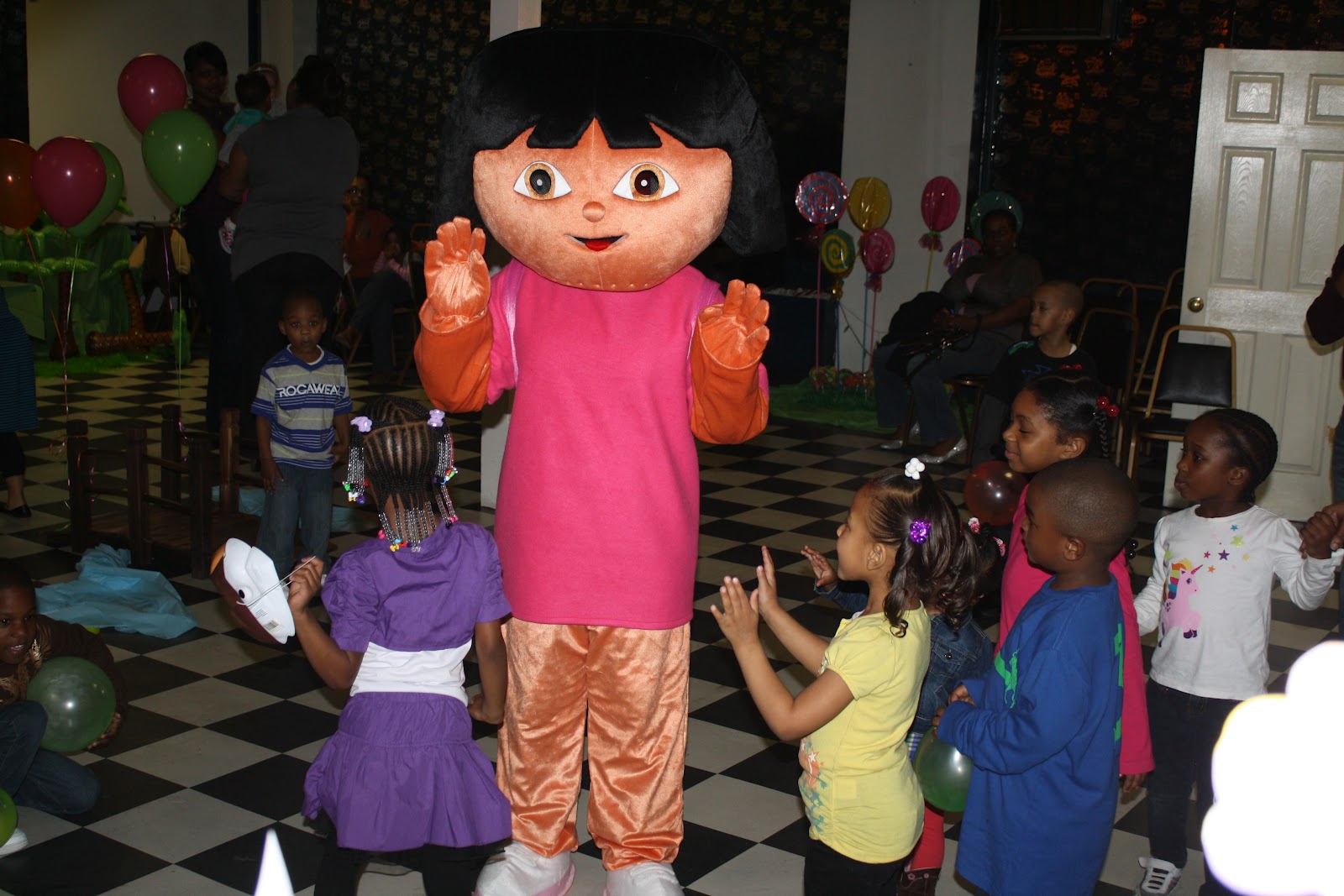 Small Wonders: Delainey's Dora Party