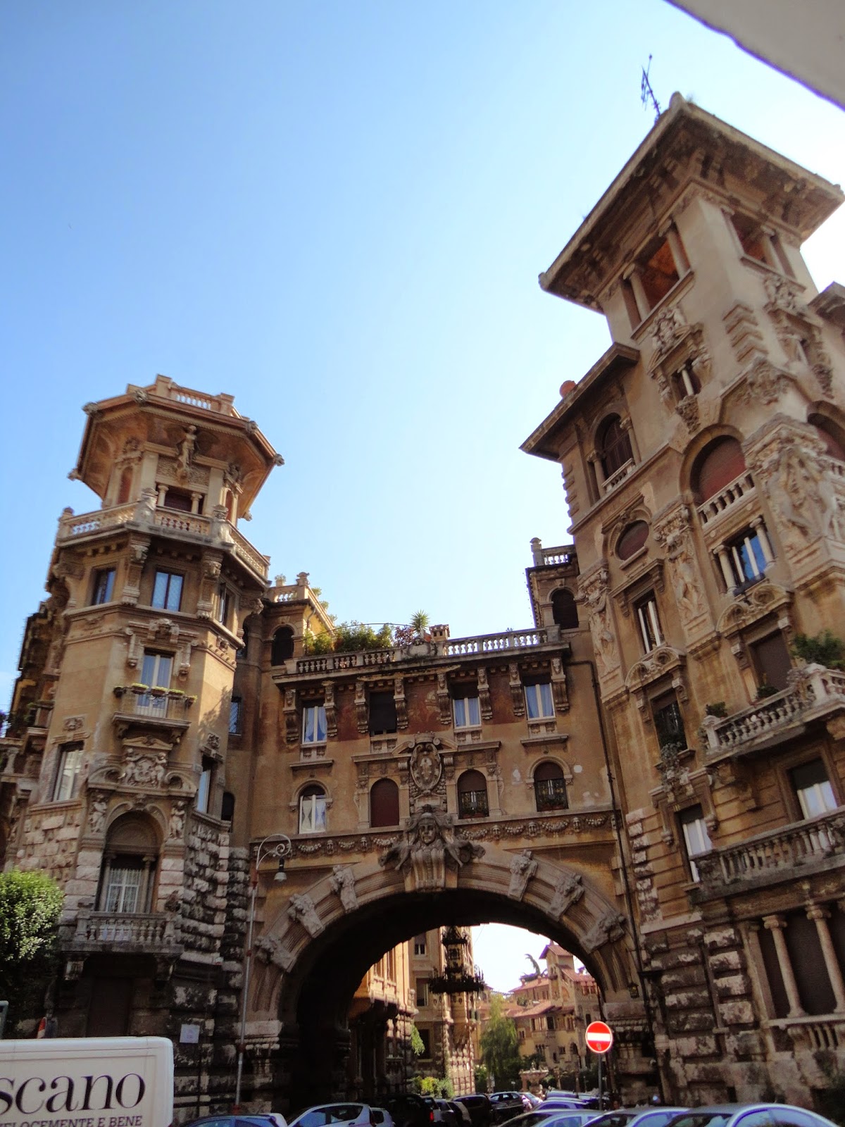 AMOR ROMA: El "Quartiere di Coppedè"