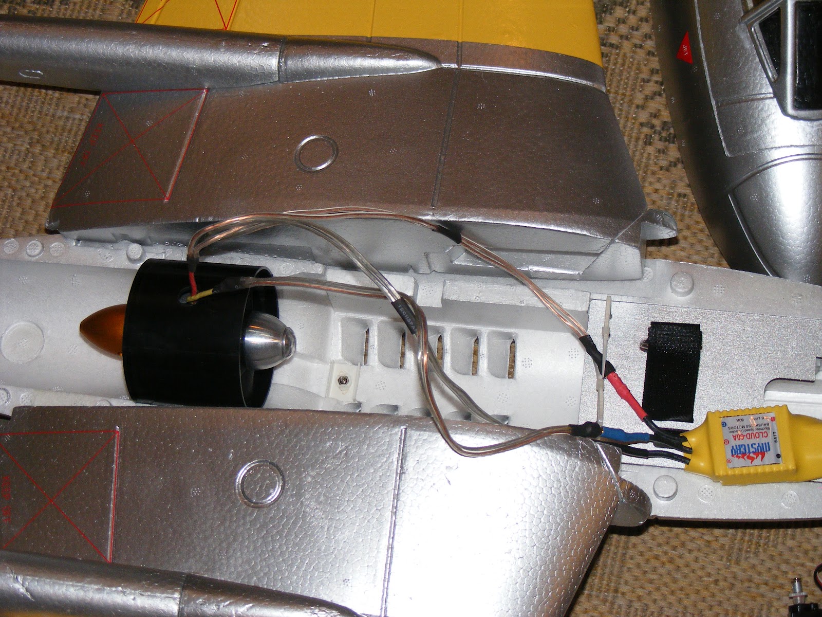 RC Flying Models: Durafly De Havilland Vampire