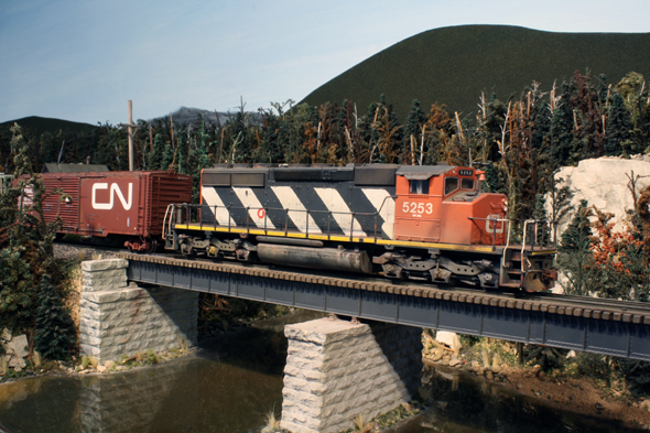 White River Division: Weathering a CN SD40-2 - No. 5253