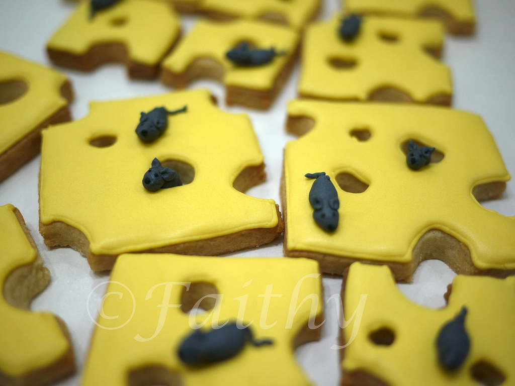 faithy bakes: Cheese Mice Cookies