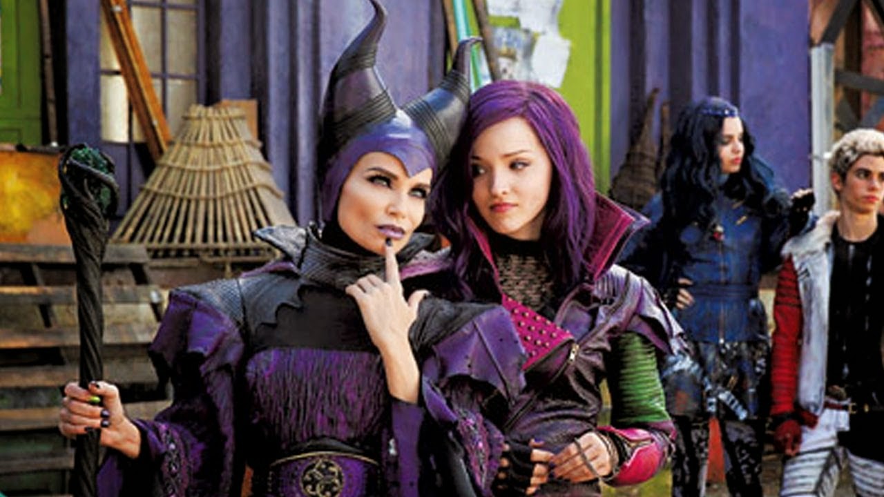 SNEAK PEEK : "Descendants" - The Children Of Super Villains