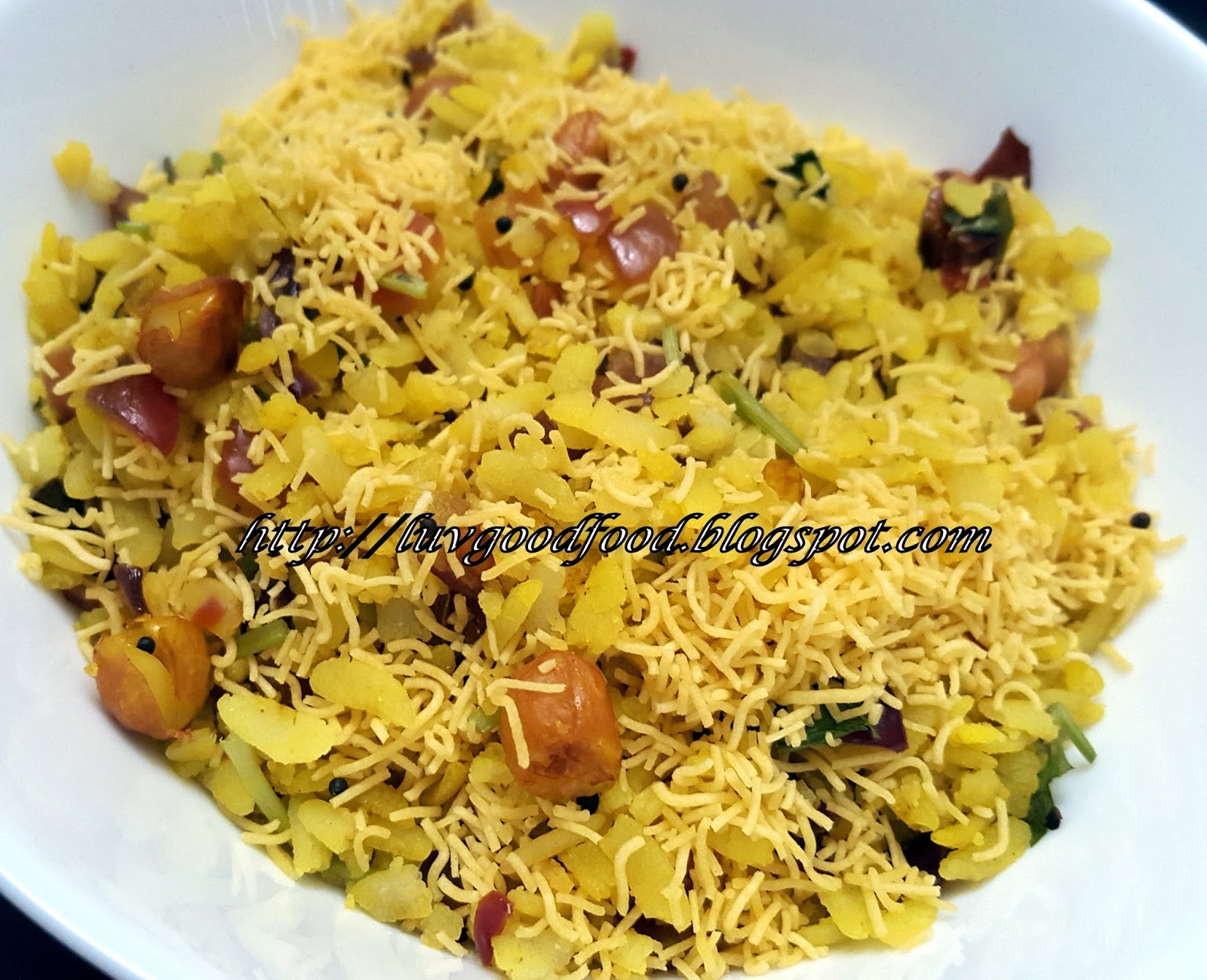 My experiments with food: Kanda Poha - a traditional Maharashtrian ...