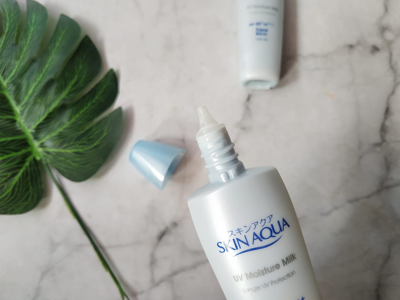 Review Skin Aqua UV Moisture Milk SPF 50